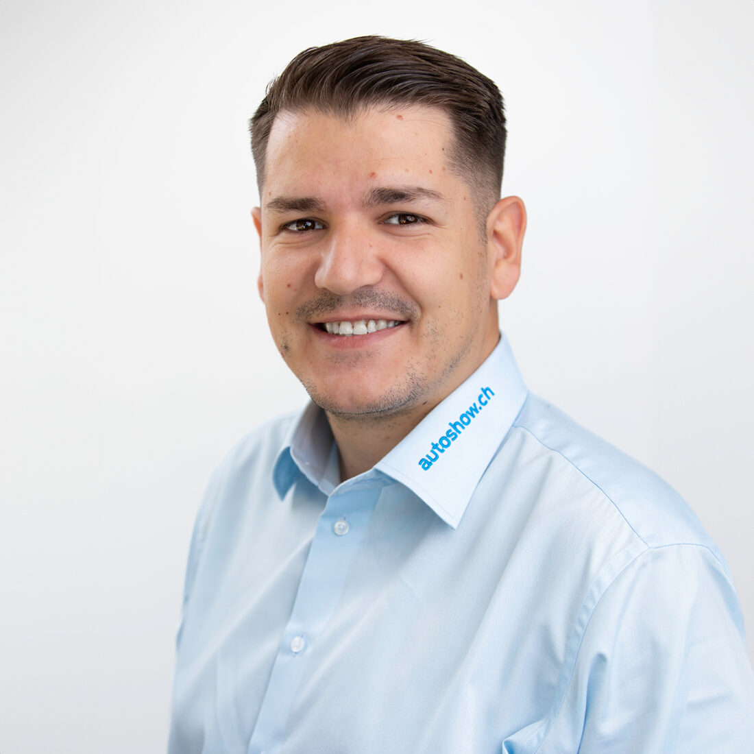 Ladestationen finden - eCharge App | Autoshow Aathal